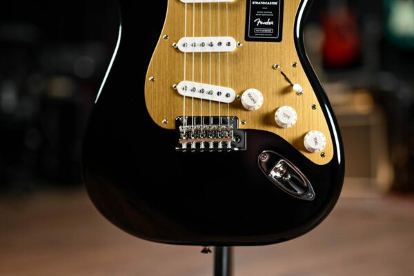 Fender Exclusive Roasted Stratocaster Black and Gold with Custom Shop ...