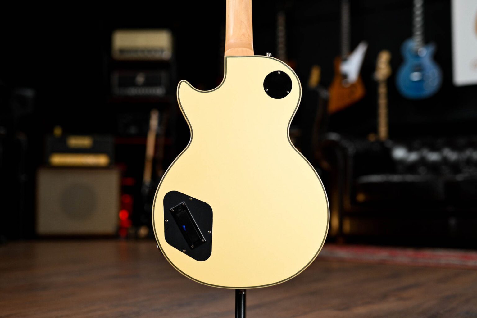 Epiphone Zakk Wylde Bullseye Les Paul Custom in Antique Ivory - Guitar ...