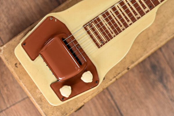 1950s Gibson BR9 Electric Lapsteel - Guitar Gear Giveaway