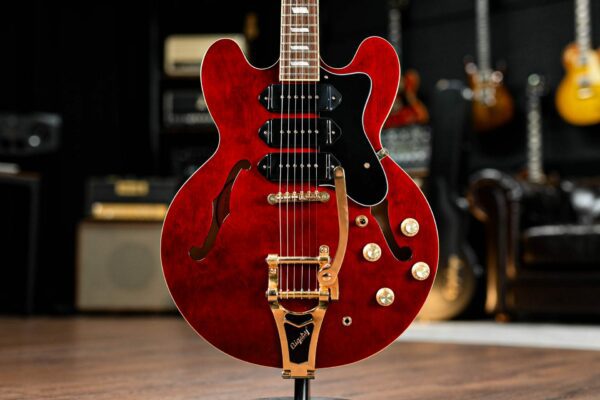 Epiphone Limited Edition Riviera Custom P93 in Wine Red - Guitar Gear ...