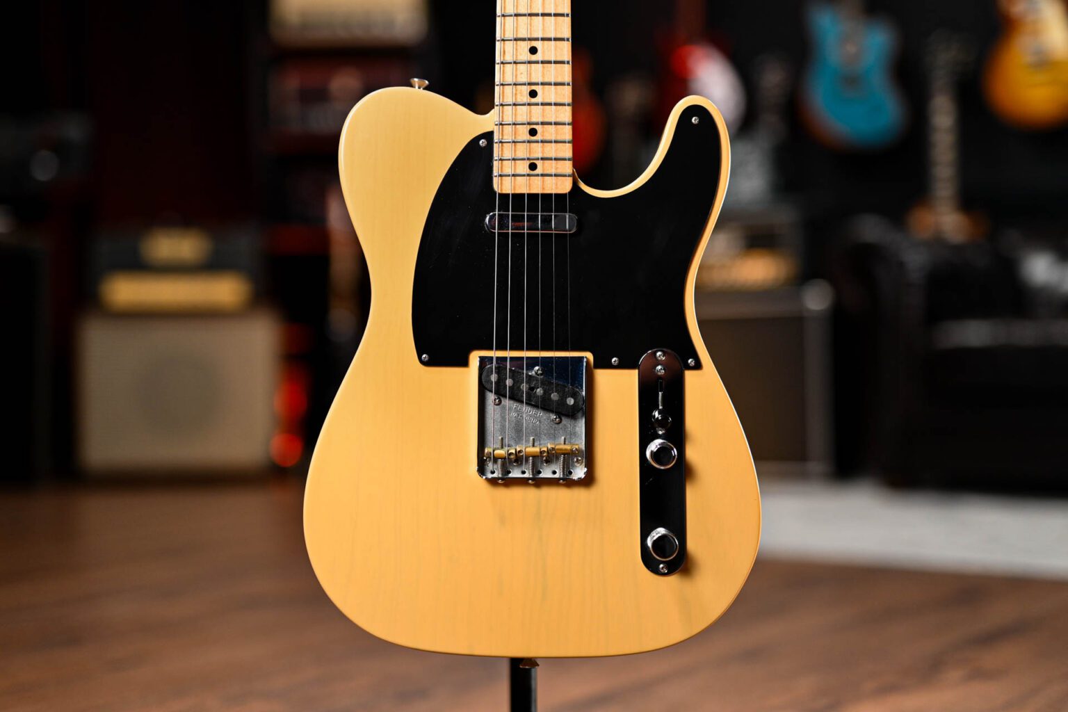 Fender Classic Player Baja Telecaster in Butterscotch Blonde - Guitar ...