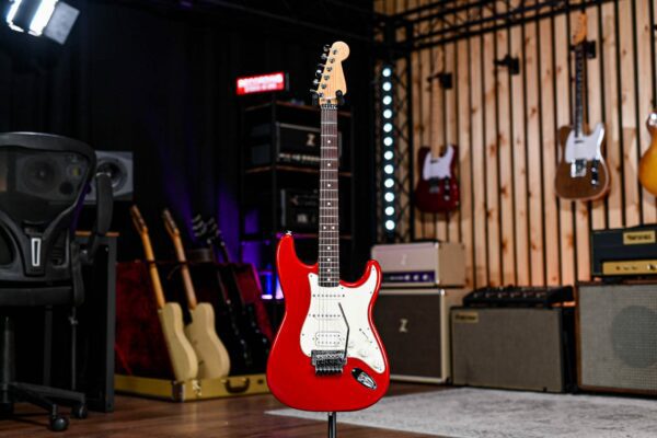 Fender Richie Sambora Stratocaster in Crimson Red Metallic - Guitar ...