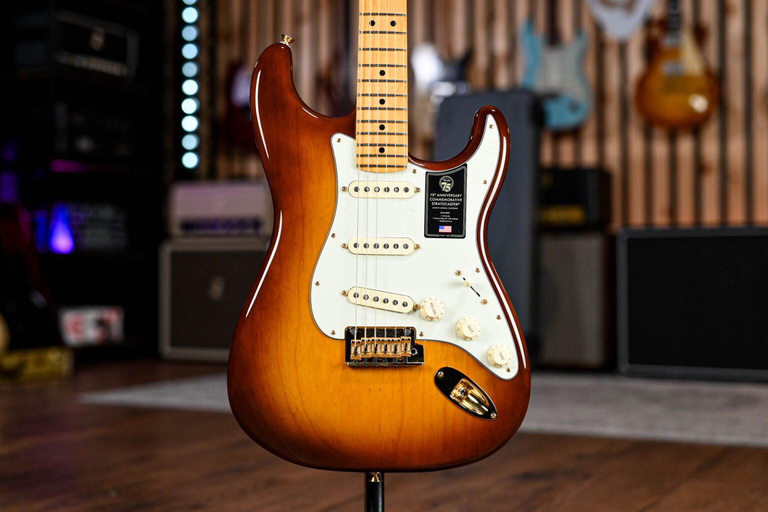 Fender 75th Anniversary Commemorative Stratocaster 2 Colour Bourbon ...