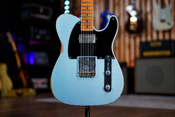 Fender Custom Shop '53 Relic Telecaster HS in Ice Blue Metallic ...