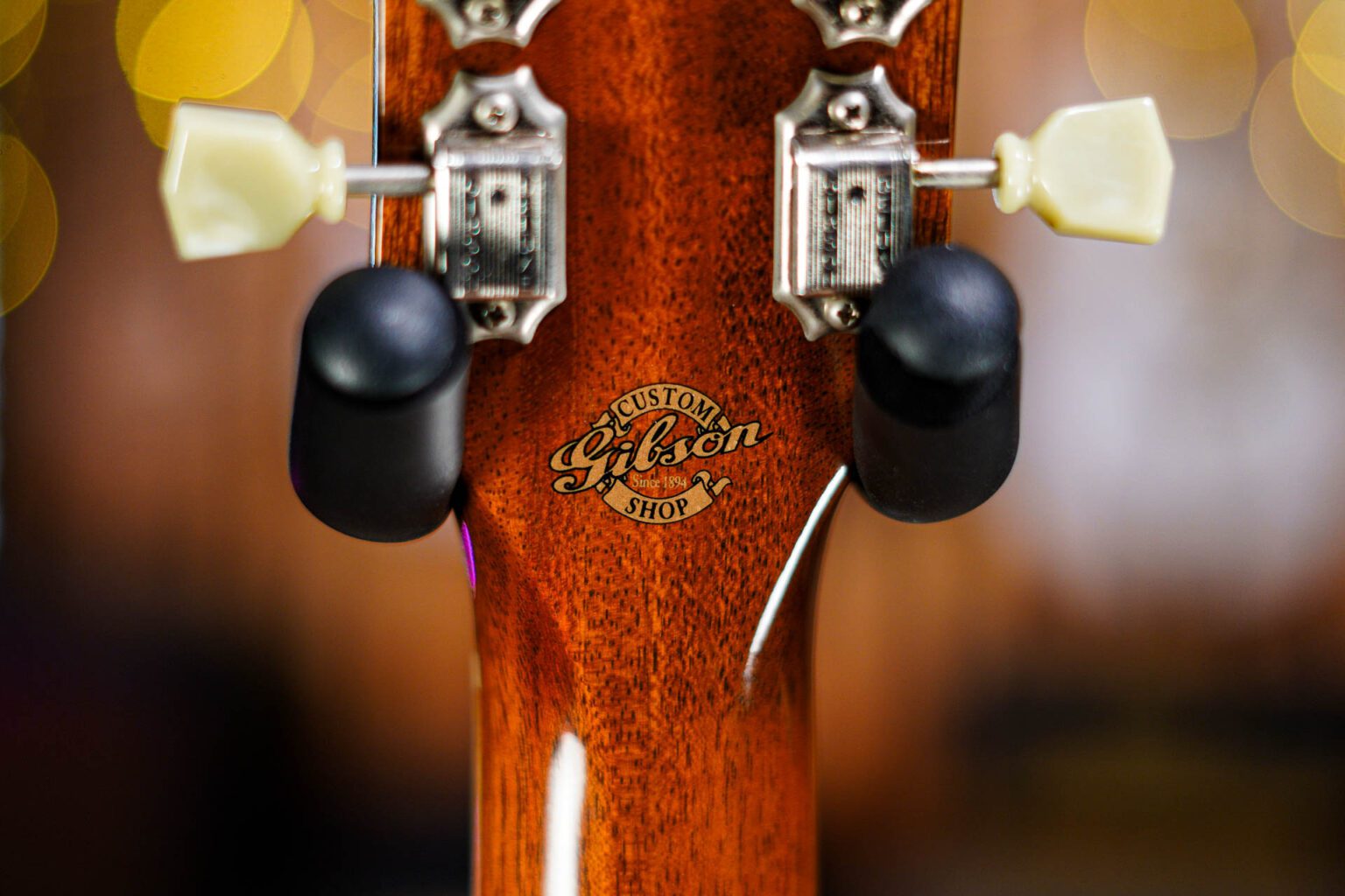 Gibson Custom Shop Class 5 Les Paul - Guitar Gear Giveaway