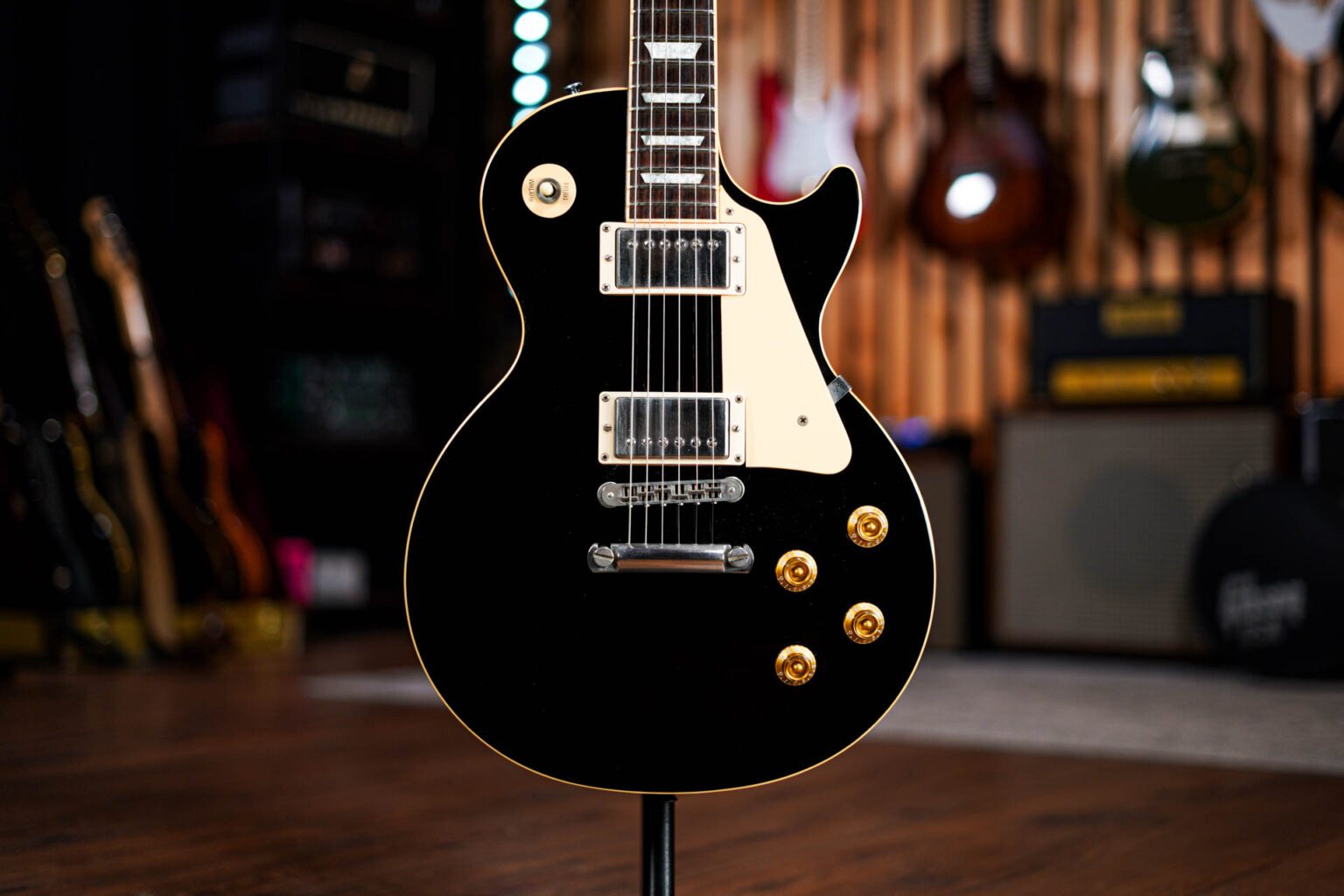 Gibson USA Les Paul Standard in Ebony - Guitar Gear Giveaway