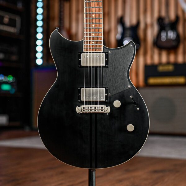 Yamaha Revstar RS820CR Brushed Black - Guitar Gear Giveaway