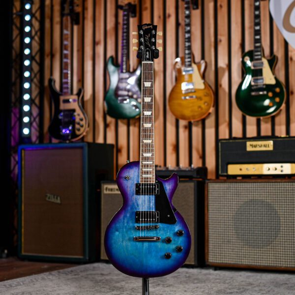 Gibson Les Paul Studio Blueberry Burst - Guitar Gear Giveaway