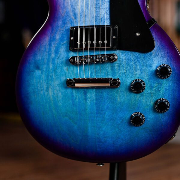 Gibson Les Paul Studio Blueberry Burst - Guitar Gear Giveaway