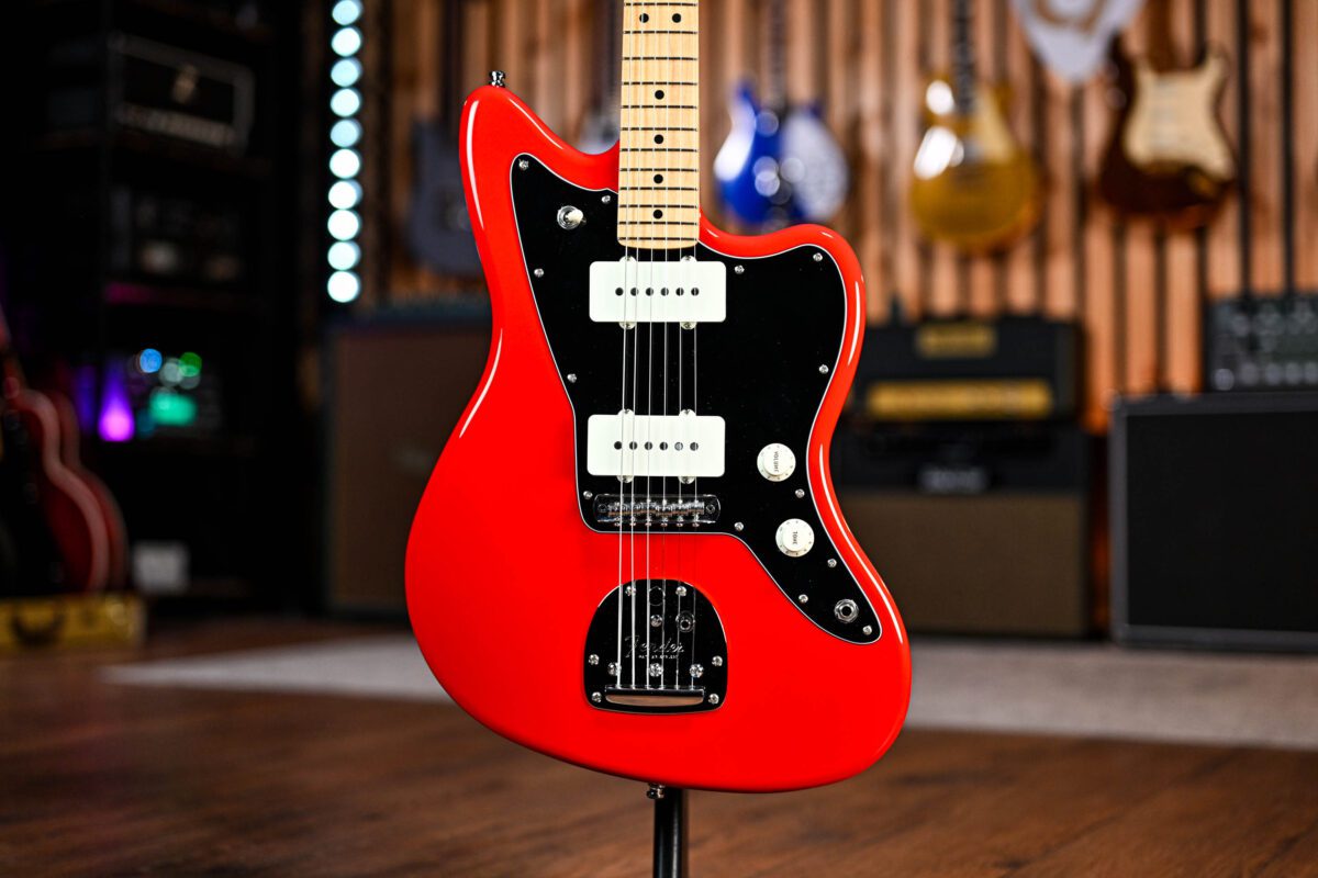 Fender Jazzmaster MIJ Hybrid II in Modena Red - Guitar Gear Giveaway
