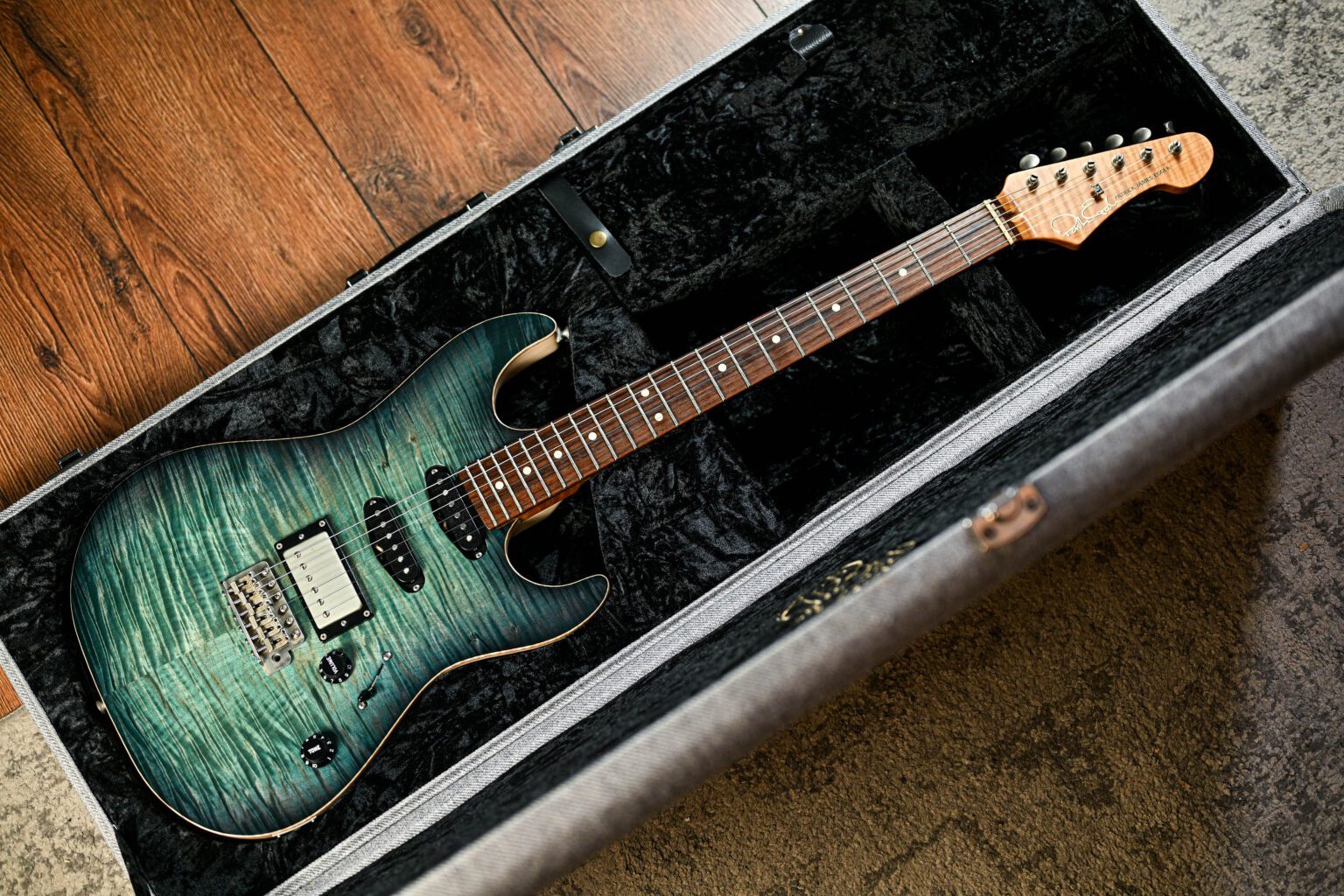 Patrick James Eggle '96 Droptop in Island Blue Burst - Guitar Gear Giveaway