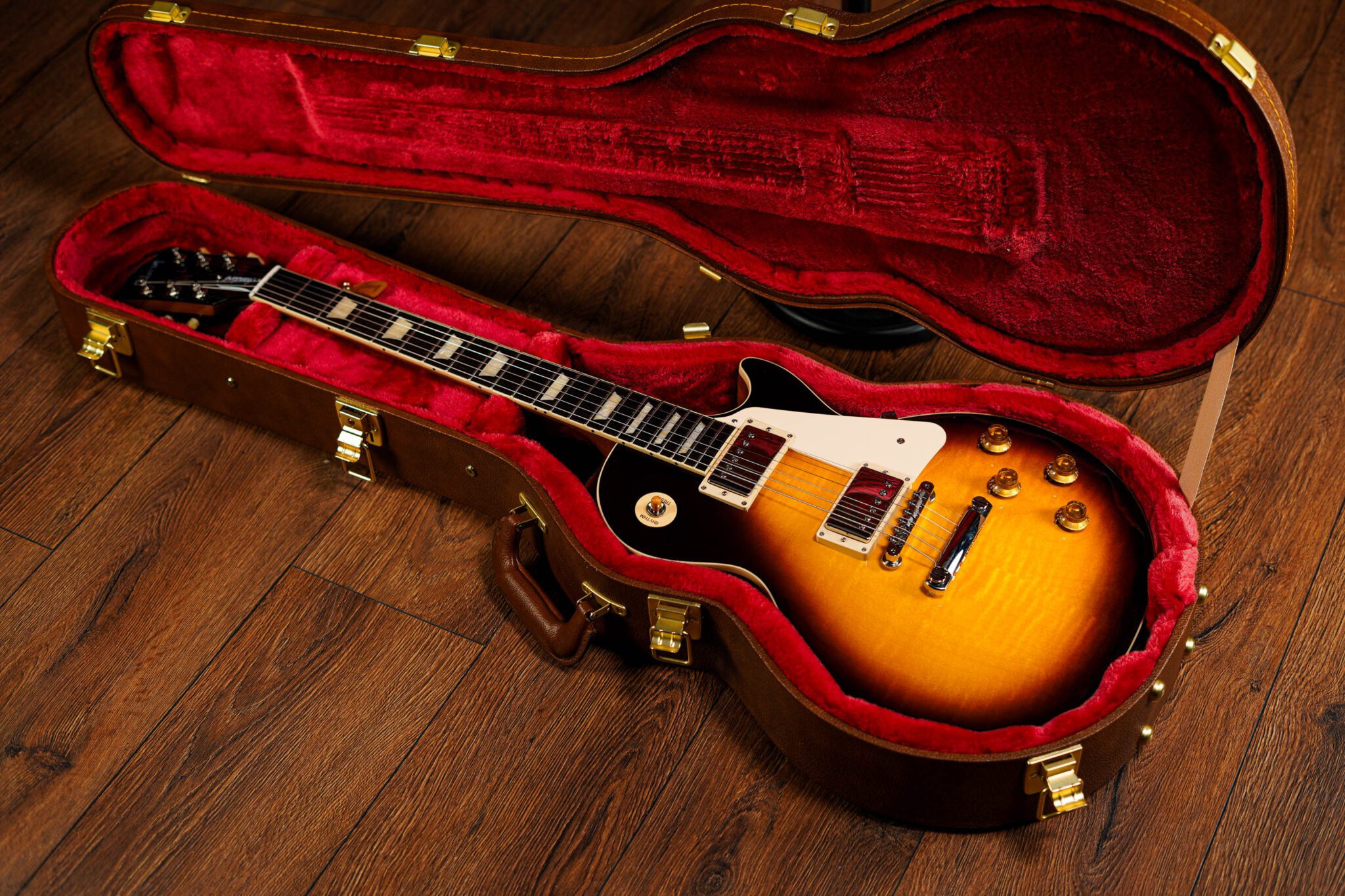 Gibson Les Paul Standard 50s in Tobacco Burst - Guitar Gear Giveaway