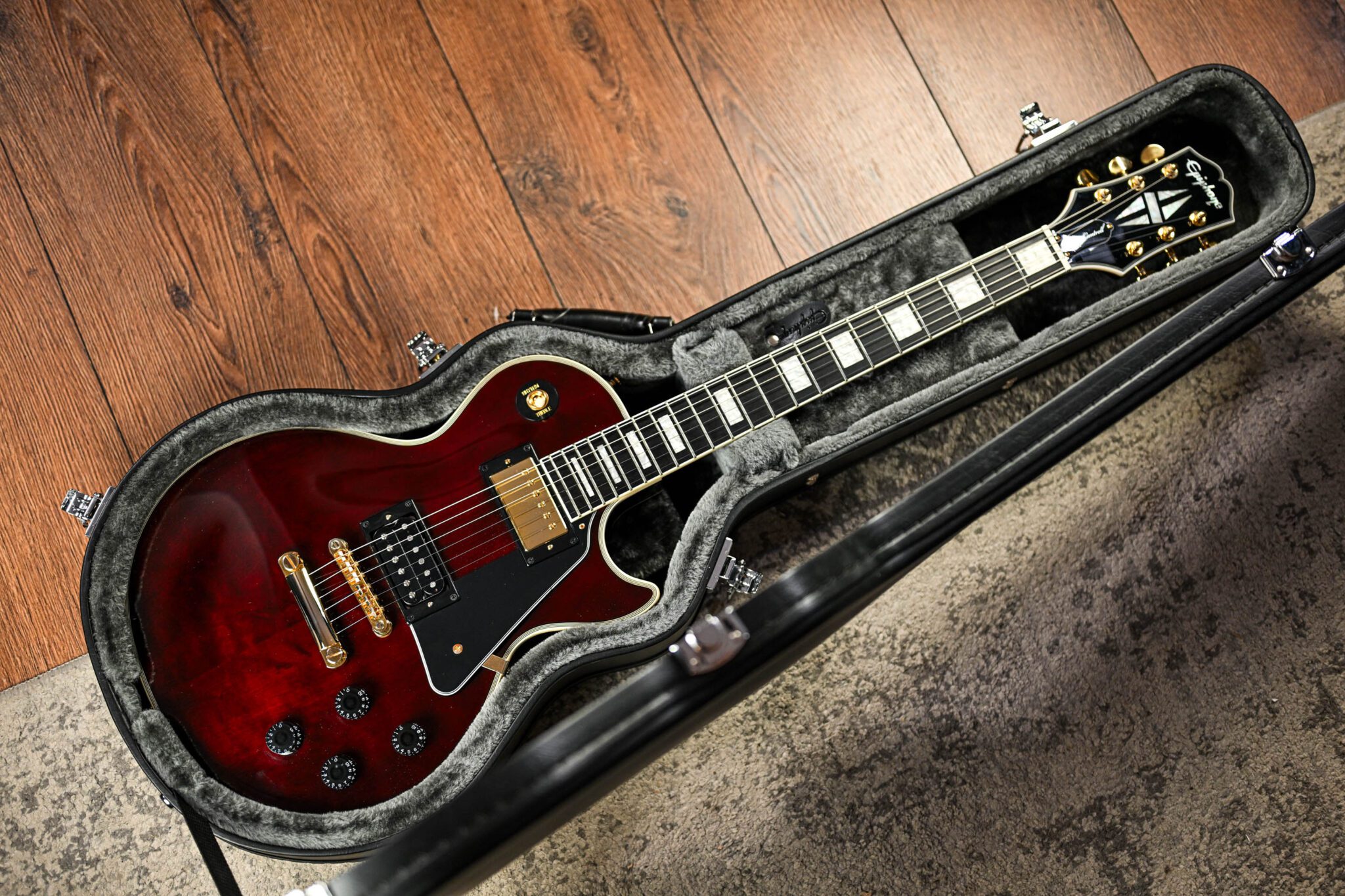 Epiphone Jerry Cantrell Wino Les Paul Custom in Dark Wine Red - Guitar ...