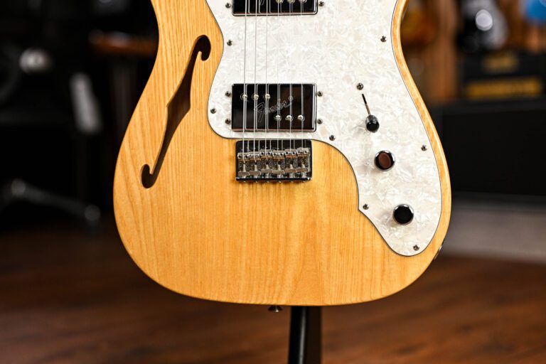 Fender Classic Series 72 Thinline Telecaster in Natural - Guitar Gear ...