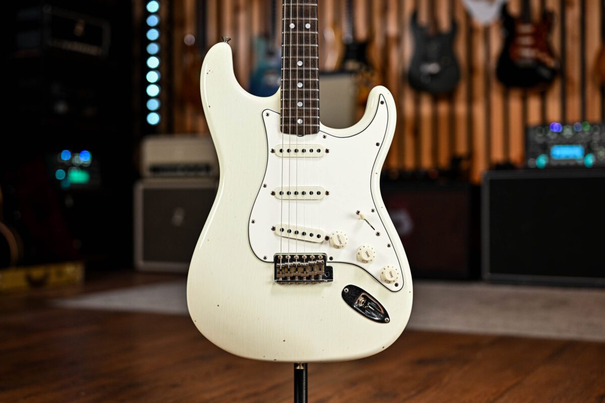 Fender Custom Shop Ltd Edition 64 Journeyman Stratocaster in Olympic ...