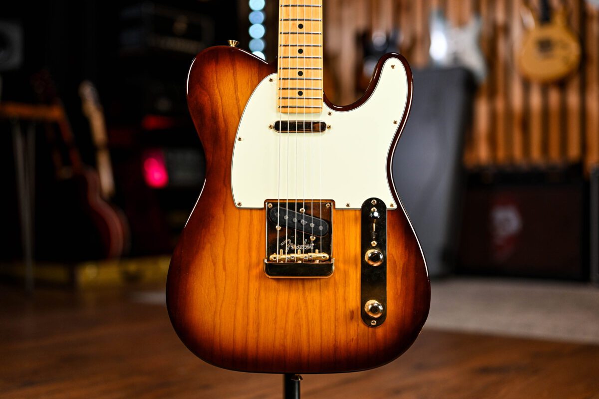 Fender 75th Anniversary Commemorative Telecaster in 2 Tone Bourbon ...