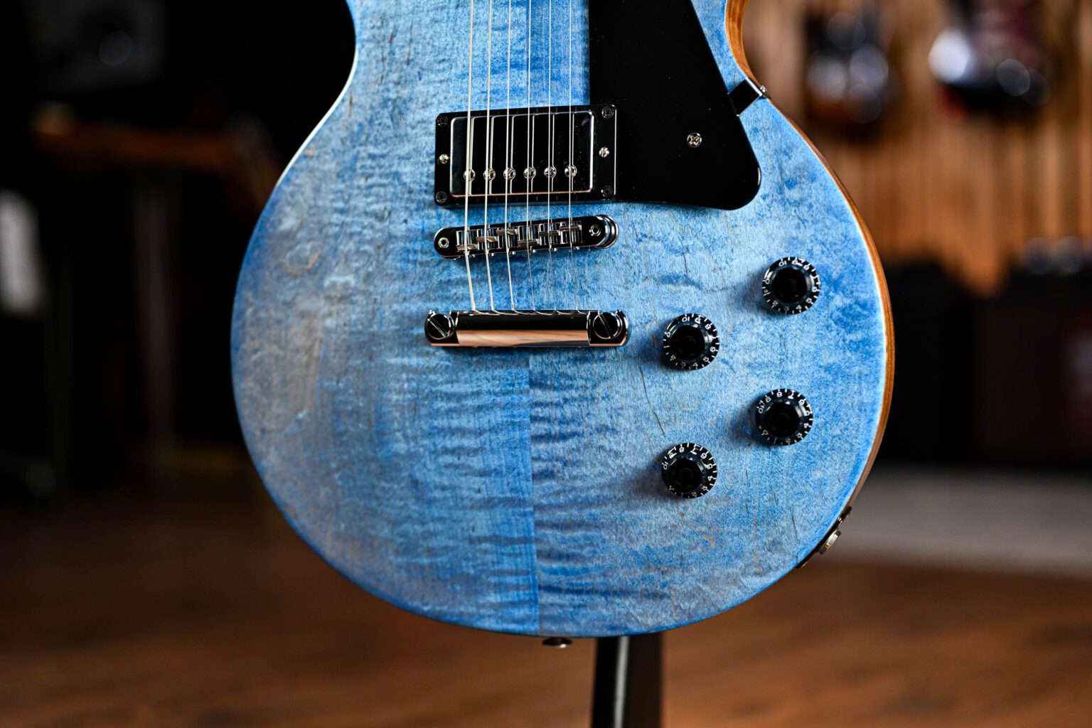 Gibson USA Les Paul Studio Figured Ocean Blue - Guitar Gear Giveaway